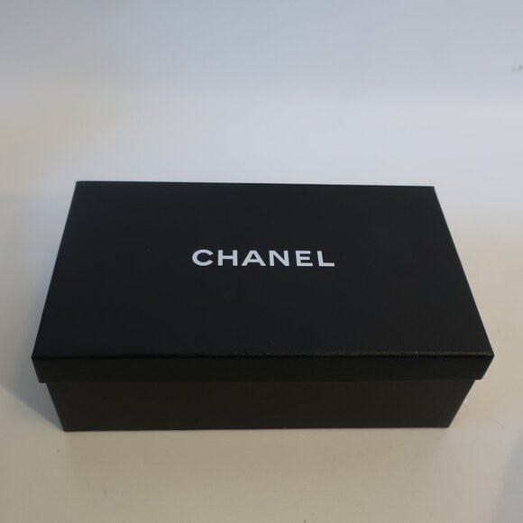CHANEL | Storage & Organization | Authentic Chanel Black White Tissue ...